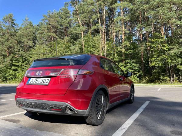 Sarkans Honda Civic 2006 Viļņa, ar dzinēja tilpumu 1.80 L un nobraukumu 241 tūkst. km par 1490 €, foto 6 vietnē AUTOMOTO.COM.LV
