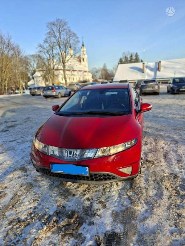 Sarkans Honda Civic 2007 Viļņa, ar dzinēja tilpumu 1.80 L un nobraukumu 211 tūkst. km par 1700 €, foto 5 vietnē AUTOMOTO.COM.LV
