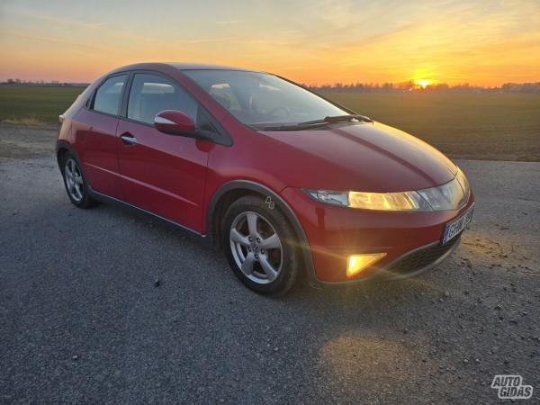 Sarkans Honda Civic 2007 Panevēža, ar dzinēja tilpumu 1.30 L un nobraukumu 234 tūkst. km par 1699 €, foto 2 vietnē AUTOMOTO.COM.LV