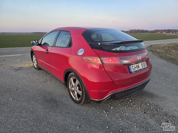 Sarkans Honda Civic 2007 Panevēža, ar dzinēja tilpumu 1.30 L un nobraukumu 234 tūkst. km par 1699 €, foto 4 vietnē AUTOMOTO.COM.LV