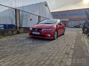 Red Honda Civic 2007 in Riga, with an engine capacity of 2.00 L and mileage of 250 thousand km for 7750 €, photo  on AUTOMOTO.COM.LV