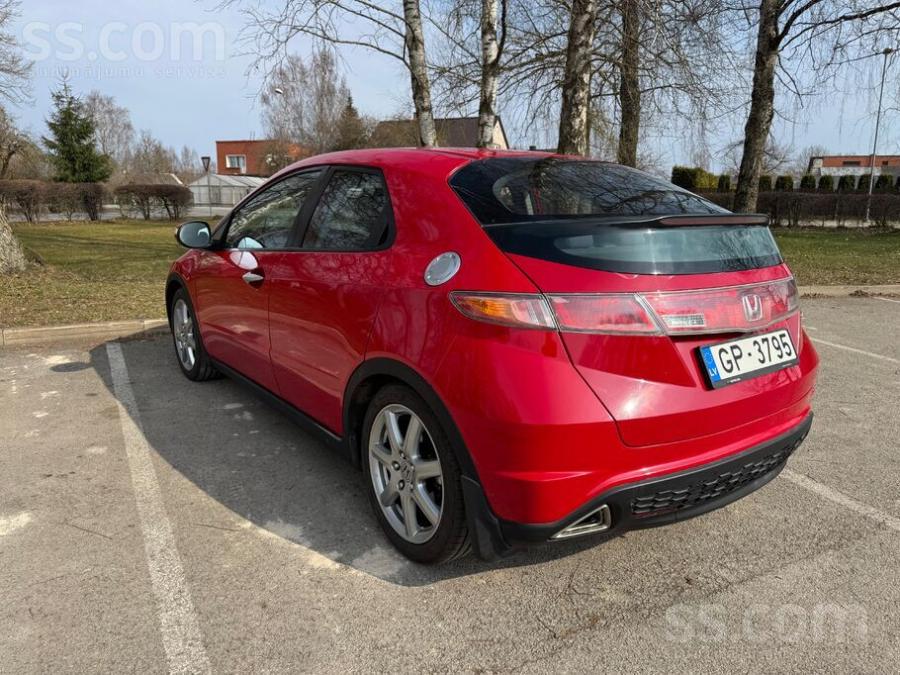 Sarkans Honda Civic 2007 Rīga, ar dzinēja tilpumu 1.80 L un nobraukumu 304 tūkst. km par 1900 €, foto 3 vietnē AUTOMOTO.COM.LV