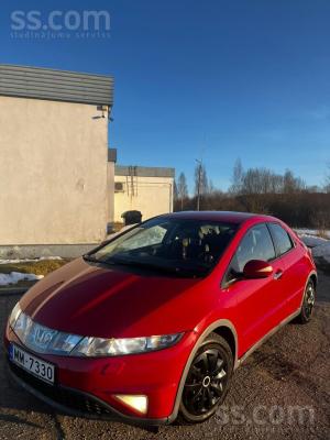 Red Honda Civic 2007 in Daugavpils, with an engine capacity of 1.80 L and mileage of 297 thousand km for 2900 €, photo 3 on AUTOMOTO.COM.LV