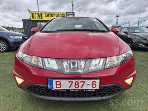 Sarkans Honda Civic 2007 Liepāja, ar dzinēja tilpumu 2.20 L un nobraukumu 287 tūkst. km par 3700 €, foto 3 vietnē AUTOMOTO.COM.LV