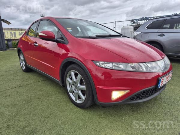 Sarkans Honda Civic 2007 Liepāja, ar dzinēja tilpumu 2.20 L un nobraukumu 287 tūkst. km par 3700 €, foto 3 vietnē AUTOMOTO.COM.LV