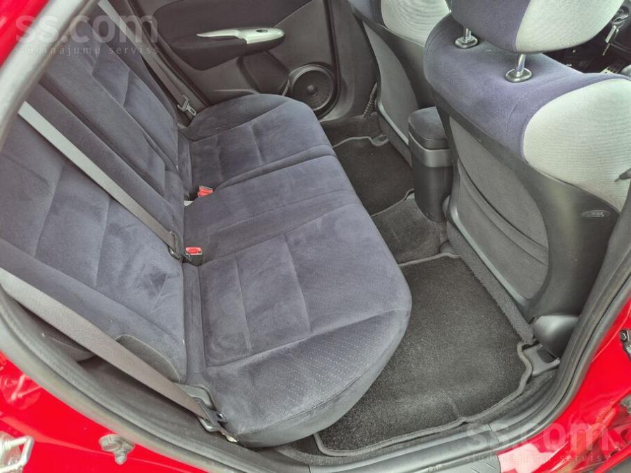 Sarkans Honda Civic 2007 Liepāja, ar dzinēja tilpumu 2.20 L un nobraukumu 287 tūkst. km par 3700 €, foto 17 vietnē AUTOMOTO.COM.LV