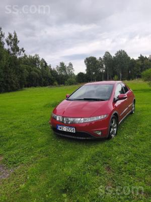 Red Honda Civic 2007 in Riga, with an engine capacity of 1.40 L and mileage of 266 thousand km for 1750 €, photo  on AUTOMOTO.COM.LV