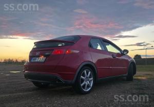 Red Honda Civic 2007 in Daugavpils, with an engine capacity of 1.80 L and mileage of 298 thousand km for 2750 €, photo  on AUTOMOTO.COM.LV