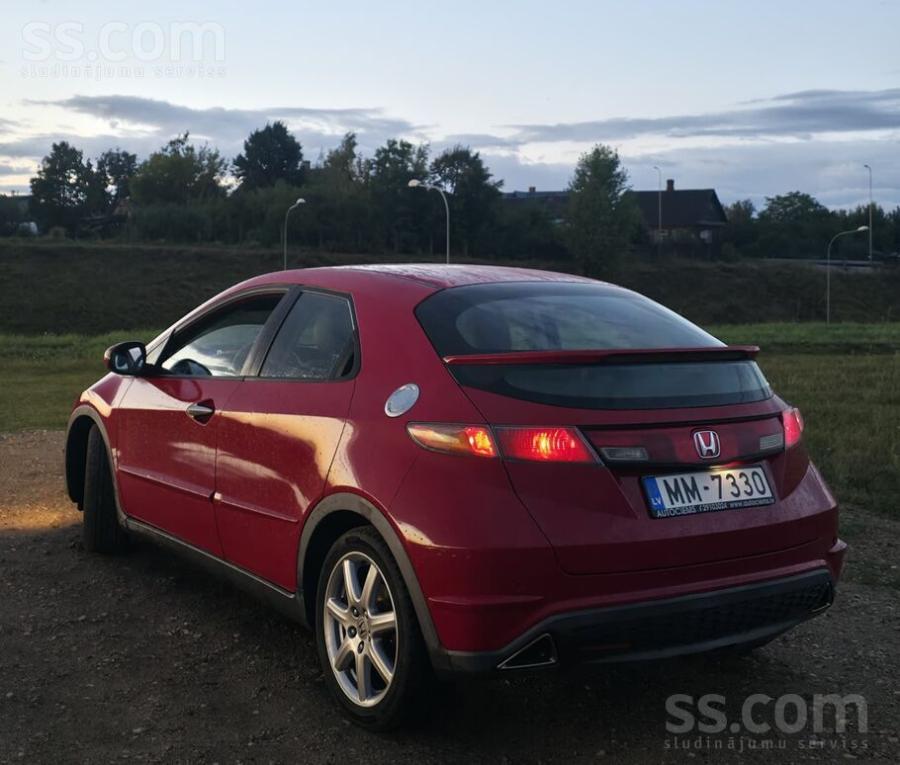 Sarkans Honda Civic 2007 Daugavpils, ar dzinēja tilpumu 1.80 L un nobraukumu 298 tūkst. km par 2750 €, foto 3 vietnē AUTOMOTO.COM.LV