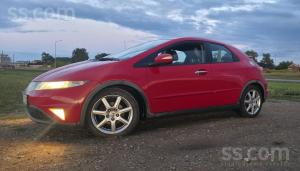 Sarkans Honda Civic 2007 Daugavpils, ar dzinēja tilpumu 1.80 L un nobraukumu 298 tūkst. km par 2750 €, foto 5 vietnē AUTOMOTO.COM.LV