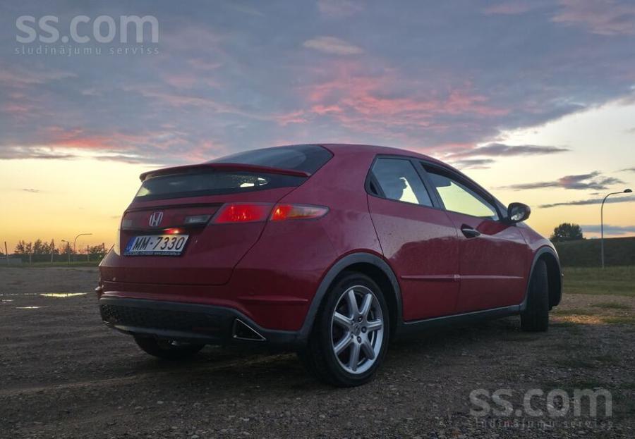 Sarkans Honda Civic 2007 Daugavpils, ar dzinēja tilpumu 1.80 L un nobraukumu 298 tūkst. km par 2750 €, foto 1 vietnē AUTOMOTO.COM.LV