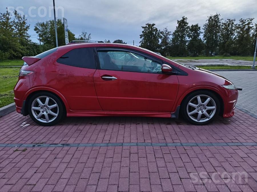 Красный Хонда Цивик 2007 в Рига, объемом двигателя 2.00 л и пробегом 250 тыс. км за 6900 €, фото 5 на AUTOMOTO.COM.LV