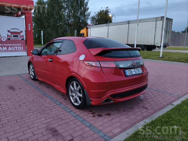Красный Хонда Цивик 2007 в Рига, объемом двигателя 2.00 л и пробегом 250 тыс. км за 6900 €, фото 8 на AUTOMOTO.COM.LV