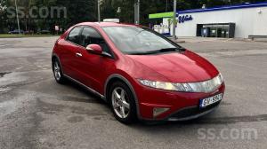 Sarkans Honda Civic 2007 Rīga, ar dzinēja tilpumu 1.80 L un nobraukumu 146 tūkst. km par 2800 €, foto 3 vietnē AUTOMOTO.COM.LV
