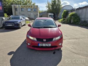Sarkans Honda Civic 2007 Rīga, ar dzinēja tilpumu 2.00 L un nobraukumu 251 tūkst. km par 7490 €, foto 4 vietnē AUTOMOTO.COM.LV