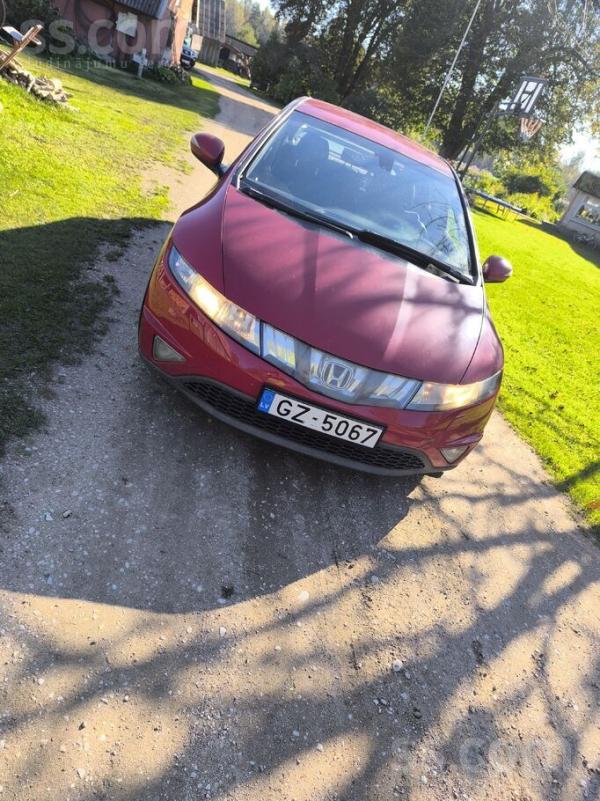 Sarkans Honda Civic 2007 Kuldīga, ar dzinēja tilpumu 1.80 L un nobraukumu 0 tūkst. km par 700 €, foto 1 vietnē AUTOMOTO.COM.LV