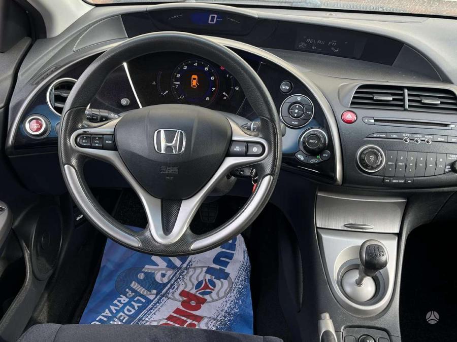 Sarkans Honda Civic 2008 Kretinga, ar dzinēja tilpumu 1.34 L un nobraukumu 101 tūkst. km par 3850 €, foto 8 vietnē AUTOMOTO.COM.LV