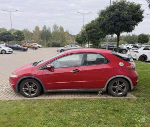 Sarkans Honda Civic 2008 Viļņa, ar dzinēja tilpumu 0.00 L un nobraukumu 283 tūkst. km par 1900 €, foto  vietnē AUTOMOTO.COM.LV