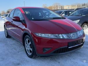 Red Honda Civic 2008 in Kretinga, with an engine capacity of 1.34 L and mileage of 101 thousand km for 3700 €, photo 2 on AUTOMOTO.COM.LV