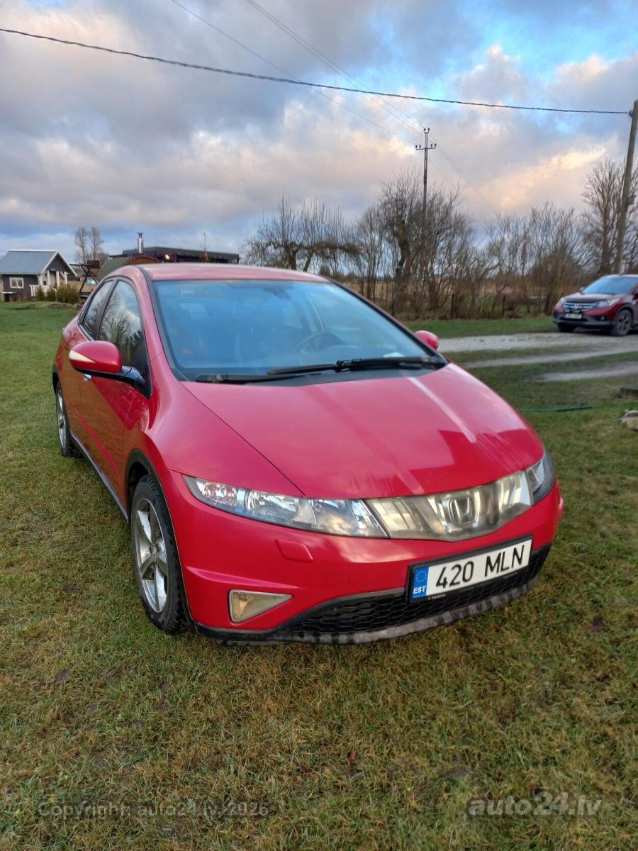 Red Honda Civic 2008 in Tallinn, with an engine capacity of 1.80 L and mileage of 256 thousand km for 3000 €, photo 1 on AUTOMOTO.COM.LV