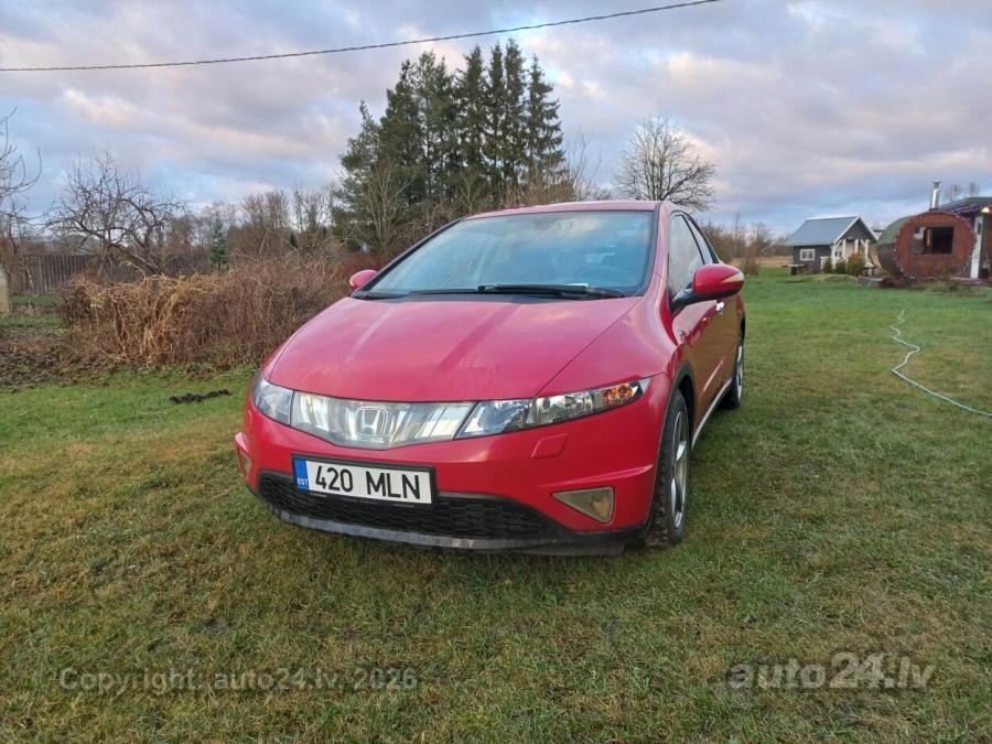 Red Honda Civic 2008 in Tallinn, with an engine capacity of 1.80 L and mileage of 256 thousand km for 3000 €, photo 7 on AUTOMOTO.COM.LV