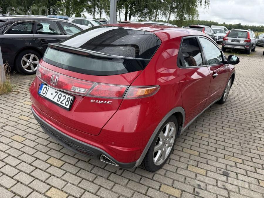 Sarkans Honda Civic 2008 Talsi, ar dzinēja tilpumu 1.80 L un nobraukumu 227 tūkst. km par 2450 €, foto 5 vietnē AUTOMOTO.COM.LV