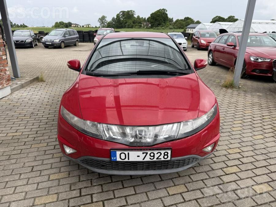 Sarkans Honda Civic 2008 Talsi, ar dzinēja tilpumu 1.80 L un nobraukumu 227 tūkst. km par 2450 €, foto 7 vietnē AUTOMOTO.COM.LV