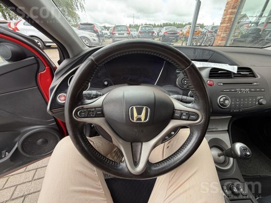 Sarkans Honda Civic 2008 Talsi, ar dzinēja tilpumu 1.80 L un nobraukumu 227 tūkst. km par 2450 €, foto 10 vietnē AUTOMOTO.COM.LV
