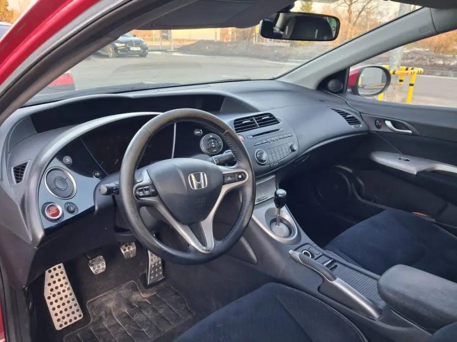 Sarkans Honda Civic 2008 Grobiņa, ar dzinēja tilpumu 1.40 L un nobraukumu 0 tūkst. km par 3500 €, foto 7 vietnē AUTOMOTO.COM.LV