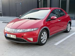 Red Honda Civic 2008 in Vilnius, with an engine capacity of 2.20 L and mileage of 197 thousand km for 2770 €, photo 4 on AUTOMOTO.COM.LV