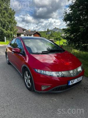Sarkans Honda Civic 2008 Rīga, ar dzinēja tilpumu 1.80 L un nobraukumu 357 tūkst. km par 1650 €, foto 1 vietnē AUTOMOTO.COM.LV