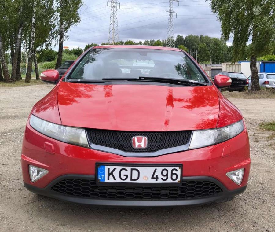 Sarkans Honda Civic 2008 Kauņa, ar dzinēja tilpumu 1.80 L un nobraukumu 210 tūkst. km par 1250 €, foto 4 vietnē AUTOMOTO.COM.LV