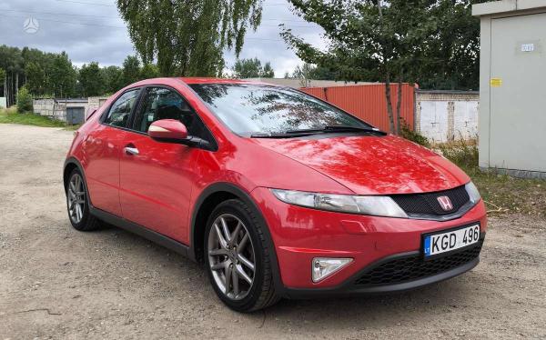 Red Honda Civic 2008 in Kaunas, with an engine capacity of 1.80 L and mileage of 210 thousand km for 1250 €, photo 4 on AUTOMOTO.COM.LV
