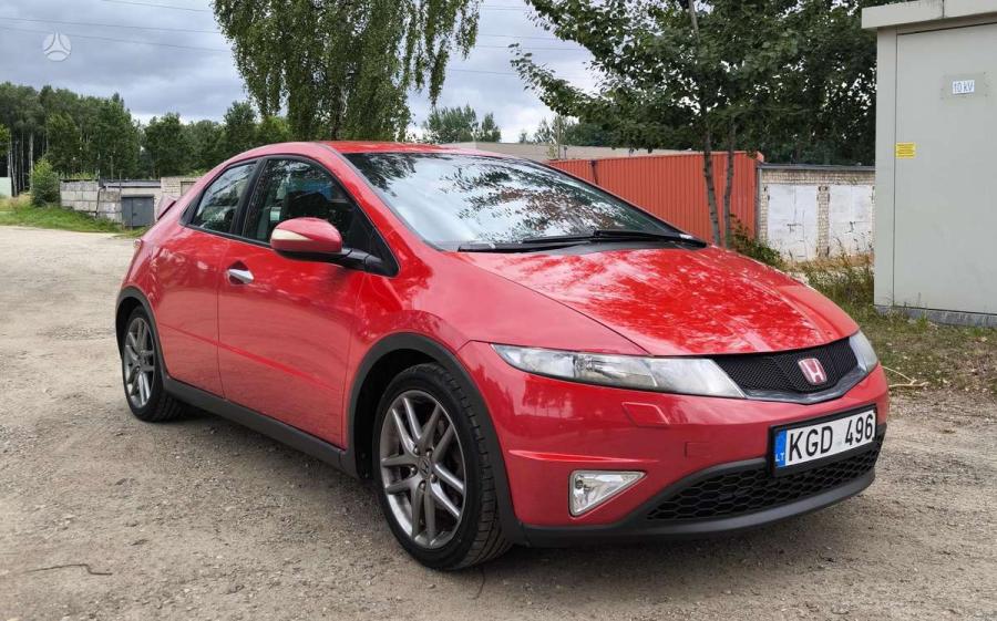 Sarkans Honda Civic 2008 Kauņa, ar dzinēja tilpumu 1.80 L un nobraukumu 210 tūkst. km par 1250 €, foto 5 vietnē AUTOMOTO.COM.LV