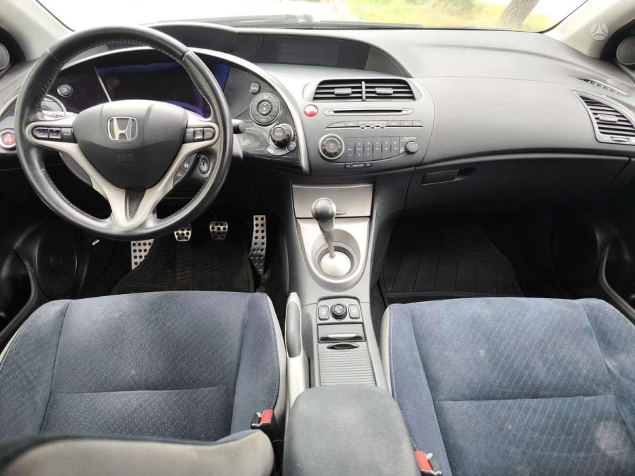 Sarkans Honda Civic 2008 Kauņa, ar dzinēja tilpumu 1.80 L un nobraukumu 210 tūkst. km par 1250 €, foto 12 vietnē AUTOMOTO.COM.LV