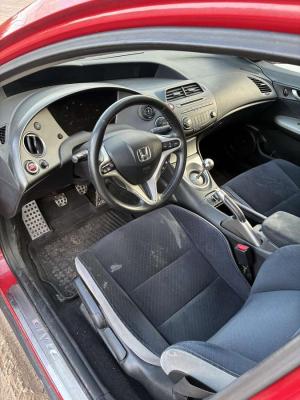 Sarkans Honda Civic 2008 Viļņa, ar dzinēja tilpumu 2.20 L un nobraukumu 329 tūkst. km par 1400 €, foto 11 vietnē AUTOMOTO.COM.LV