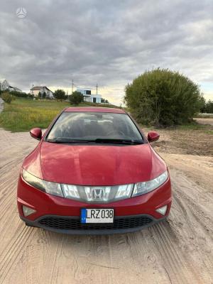 Sarkans Honda Civic 2008 Viļņa, ar dzinēja tilpumu 2.20 L un nobraukumu 329 tūkst. km par 1400 €, foto 3 vietnē AUTOMOTO.COM.LV