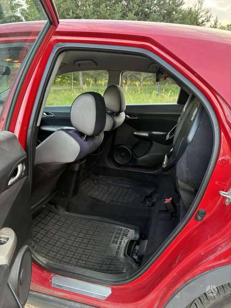 Sarkans Honda Civic 2008 Viļņa, ar dzinēja tilpumu 2.20 L un nobraukumu 329 tūkst. km par 1400 €, foto 14 vietnē AUTOMOTO.COM.LV