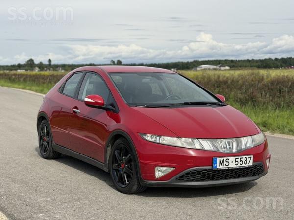 Red Honda Civic 2008 in Riga, with an engine capacity of 2.20 L and mileage of 293 thousand km for 1700 €, photo 2 on AUTOMOTO.COM.LV