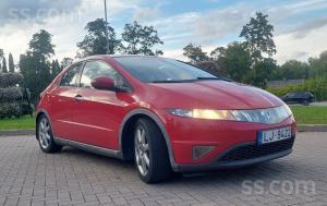 Red Honda Civic 2008 in Riga, with an engine capacity of 1.80 L and mileage of 318 thousand km for 1880 €, photo  on AUTOMOTO.COM.LV