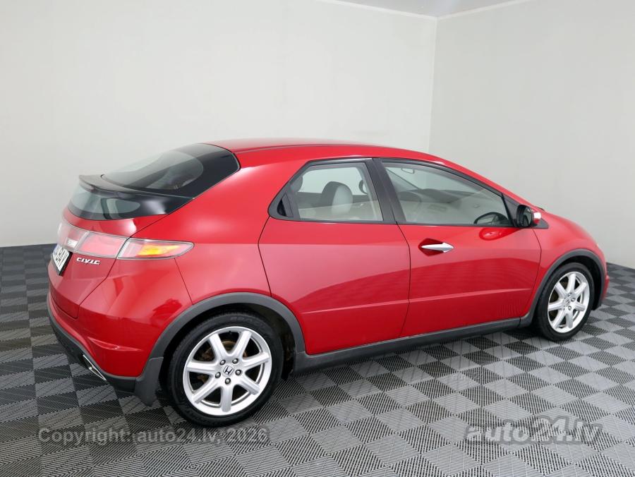 Sarkans Honda Civic 2008 Tallina, ar dzinēja tilpumu 1.80 L un nobraukumu 210 tūkst. km par 1499 €, foto 4 vietnē AUTOMOTO.COM.LV