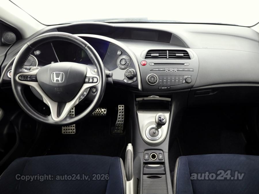 Sarkans Honda Civic 2008 Tallina, ar dzinēja tilpumu 1.80 L un nobraukumu 210 tūkst. km par 1499 €, foto 6 vietnē AUTOMOTO.COM.LV