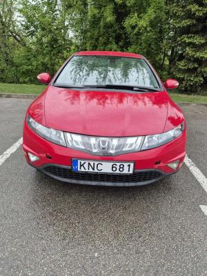 Red Honda Civic 2008 in Panevezys, with an engine capacity of 2.20 L and mileage of 326 thousand km for 1400 €, photo  on AUTOMOTO.COM.LV
