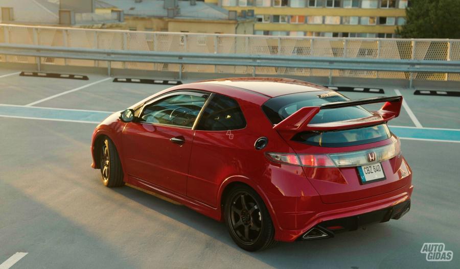 Sarkans Honda Civic 2008 Viļņa, ar dzinēja tilpumu 2.00 L un nobraukumu 195 tūkst. km par 8400 €, foto 3 vietnē AUTOMOTO.COM.LV