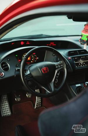 Sarkans Honda Civic 2008 Viļņa, ar dzinēja tilpumu 2.00 L un nobraukumu 195 tūkst. km par 8400 €, foto 15 vietnē AUTOMOTO.COM.LV