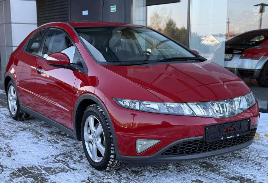 Sarkans Honda Civic 2009 Viļņa, ar dzinēja tilpumu 1.34 L un nobraukumu 190 tūkst. km par 4999 €, foto 6 vietnē AUTOMOTO.COM.LV