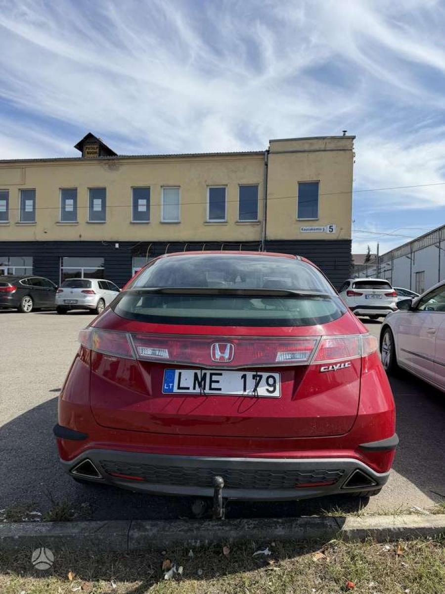 Sarkans Honda Civic 2009 Kauņa, ar dzinēja tilpumu 2.20 L un nobraukumu 246 tūkst. km par 799 €, foto 4 vietnē AUTOMOTO.COM.LV