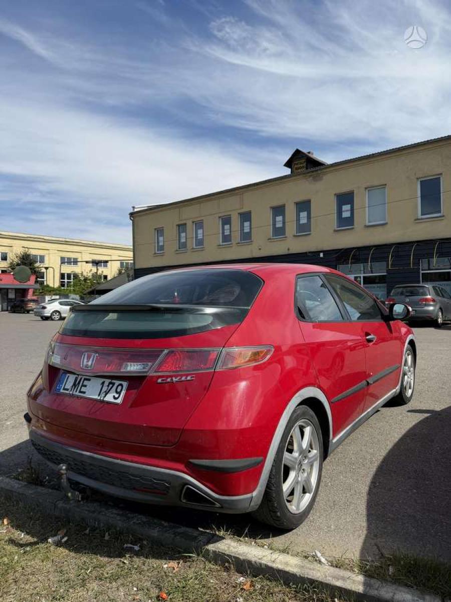 Sarkans Honda Civic 2009 Kauņa, ar dzinēja tilpumu 2.20 L un nobraukumu 246 tūkst. km par 799 €, foto 5 vietnē AUTOMOTO.COM.LV