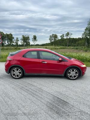 Sarkans Honda Civic 2010 Tallina, ar dzinēja tilpumu 1.80 L un nobraukumu 158 tūkst. km par 4200 €, foto 6 vietnē AUTOMOTO.COM.LV