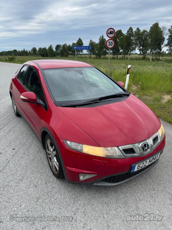 Red Honda Civic 2010 in Tallinn, with an engine capacity of 1.80 L and mileage of 158 thousand km for 4200 €, photo 6 on AUTOMOTO.COM.LV